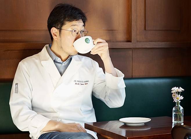 1명의 스타에 좌지우지 요식업계 우스워”박준우의 ‘폭탄발언 미담味談