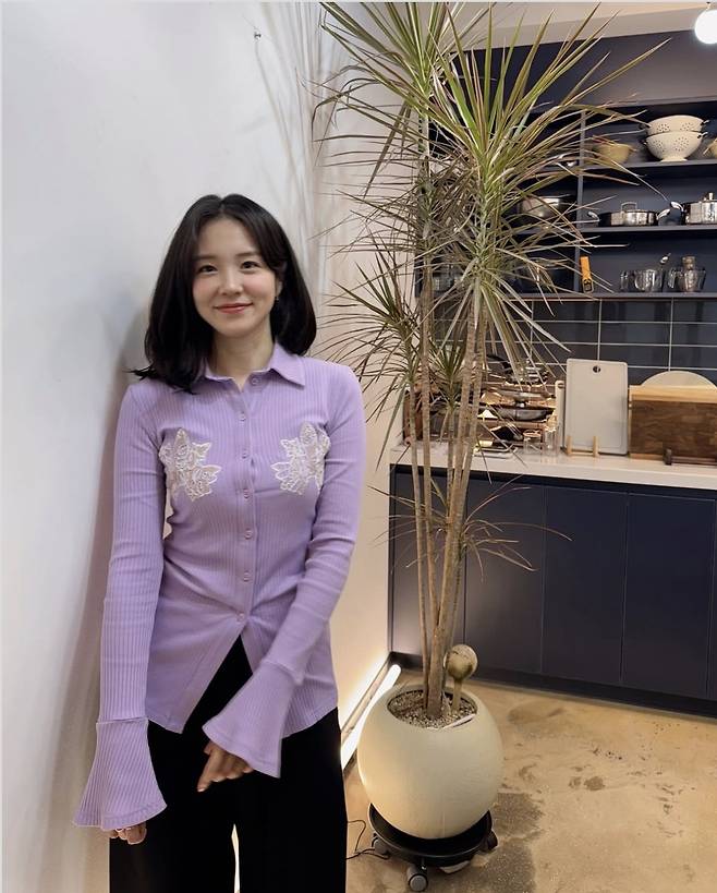 장예원 아나 봄 기운 물씬 라일락 향기 폴폴 사랑스러운 청순美 플라워 니트룩 뷰티는 내운명