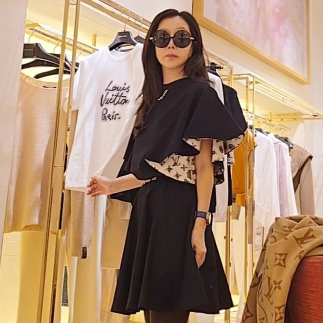 “60대 맞아?” 43kg '44 사이즈' 여배우, 20대 옆태 완성한 초동안 원피스룩 | 대본은 내운명