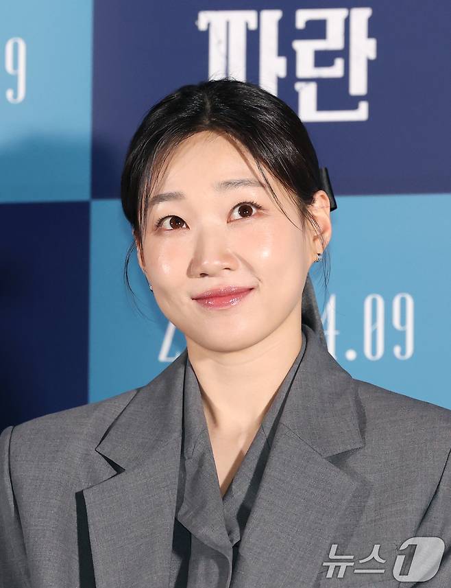 파란 하윤경 10살 어린 역할 농담인줄감독이 용기줬다
