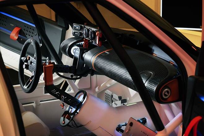 현대차, 디자인 콘셉트 ‘인스터로이드’ 공개…RN24e 넘는 발칙함 | 카매거진