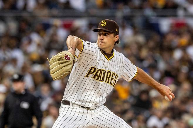 KBO 13승→빅리그 재입성→복귀전서 데뷔 첫 승...아버지도 감격 "이 자리에 함께할 수 있어 좋다"