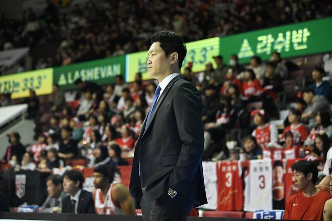 경기 후 김상식 정관장 감독 남은 경기 최선 다할 것”전희철 Sk 감독 선수 컨디션 보려고 해”