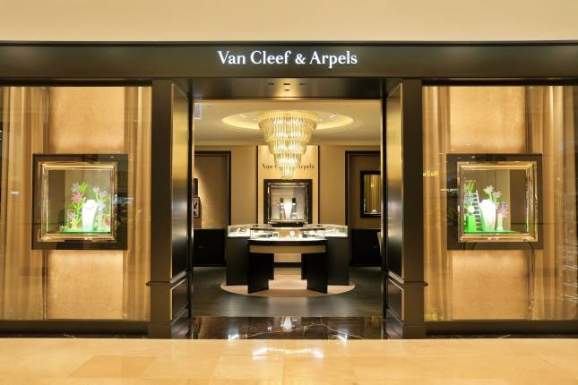 백화점, '명품 백'대신 '명품 주얼리'에 눈독 들이는 까닭은