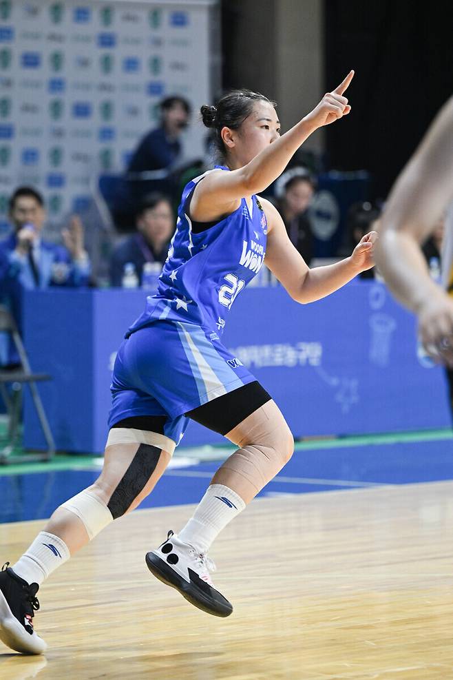 이명관-강계리, 원 소속 구단과 재계약 … 김나연-구슬은 은퇴