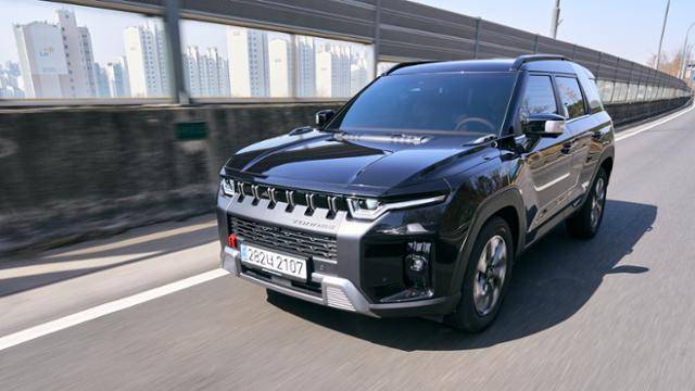 "옵션 넣어도 4천만 원 이하?" 15.7km/L 연비에 너무나 조용한 하이브리드 SUV | 구름을달리다