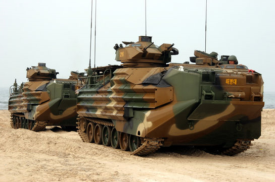 튼튼해진 한국 해병대 상륙돌격장갑차(KAAV)! 180대 전량 내진 보강 작업 착수 | 밀리터리 랩실