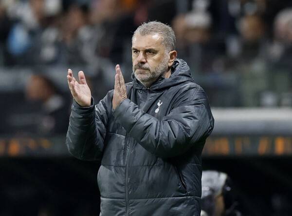 BBC피셜 '토트넘, UEL 4강 전까지는 포스테코글루 경질 시나리오 볼 수 없어' 일단 살았나봐