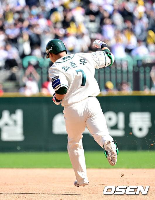 1744일 만에 홈런, 타선도 혈이 뚫렸다 “마지막 홈런이 언제인지 기억도 안나, 울컥했다” [오!쎈 인천]