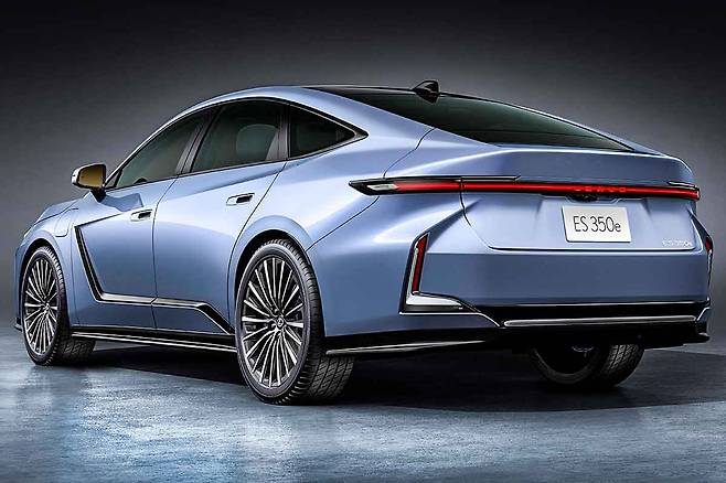 렉서스 ES 풀체인지 공개! G80, E클래스, 5시리즈 긴장해야 할 이유 | 두맨카