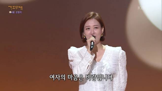 라면 1개로 3일 동안 굶주리며 버텼는데 노래 한 곡으로 천억 벌어들인 여가수 나만 몰랐던 모든 이야기