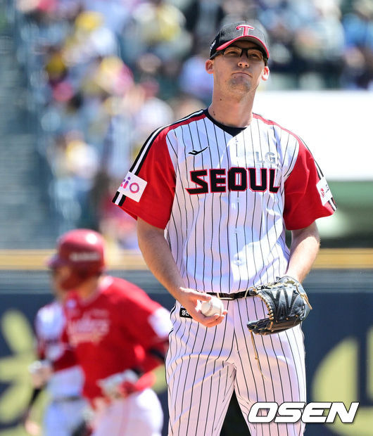 “Welcome to the KBO” 데뷔전에서 홈런 한 방, 호주 영건도 존중한 497홈런 전설 [오!쎈 잠실]