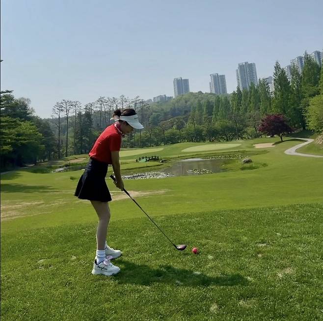 60대 제니 박준금 미니스커트 입은 초동안 비주얼 20대 울고 갈 슬림핏 골프웨어룩 뷰티는 내운명