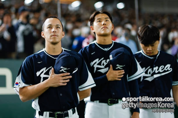 토미 '현수' 에드먼, 다시 태극마크 달까? WBC 공식 SNS에 韓 대표팀 유니폼 착용 사진 공개…어머니의 나라 위해 또 뛰나