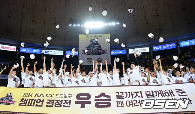 ‘양파-애송이의 사랑’ 1위 할때 창단한 LG, 28년 만에 감격의 챔프전 첫 우승