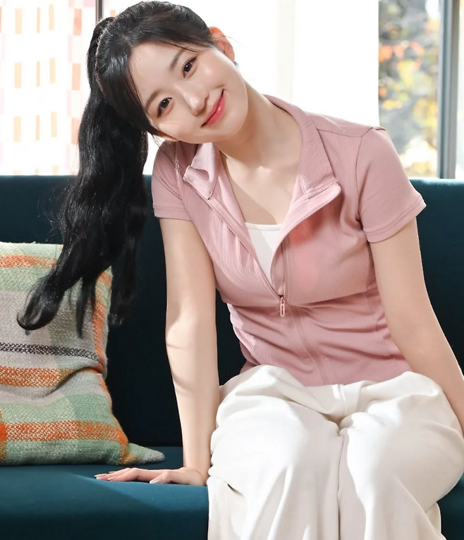 "노래, 춤, 공부까지" 역대급 경쟁률 10000:1 뚫고 JYP 합격한 만능돌 | 요즘뭐하니