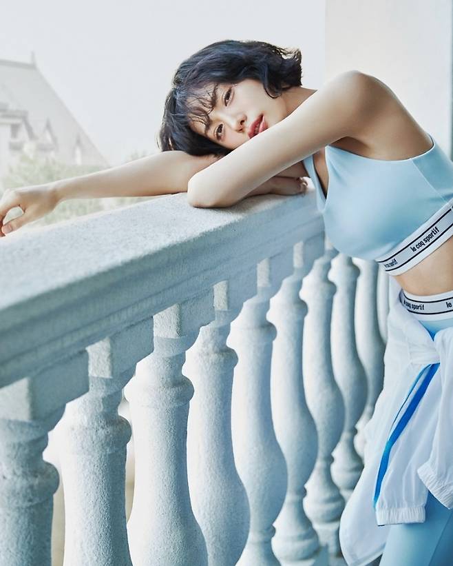 ‘미모 1위’ 171cm·48kg 나나, 황금 골반 S라인! 완벽 레깅스핏 애슬레저룩 | 뷰티는 내운명