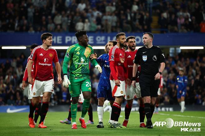 베스트 11 가동에도 형편없는 경기력으로 패배... 맨유 아모림 감독 “첼시전, 유로파 결승 명단 짜는 데 큰 도움됐다”