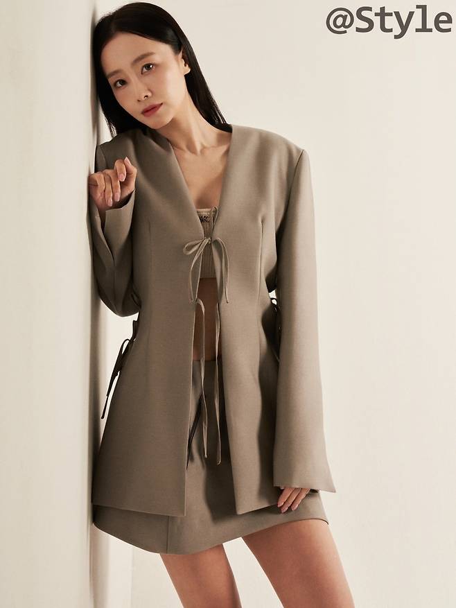 '44세' 홍수현, 169cm 47kg이라더니…"팔자 주름 깊어지고 체력 예전 같지 않아" [화보]