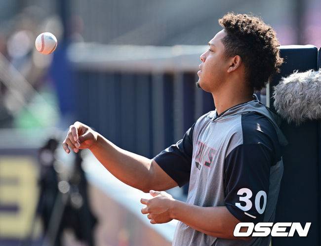 ‘허벅지 근육 손상→35일 만에 등판’ 이게 실화인가, 엘동원 150km 2이닝 1실점...30일 삼성전 복귀 이상 無