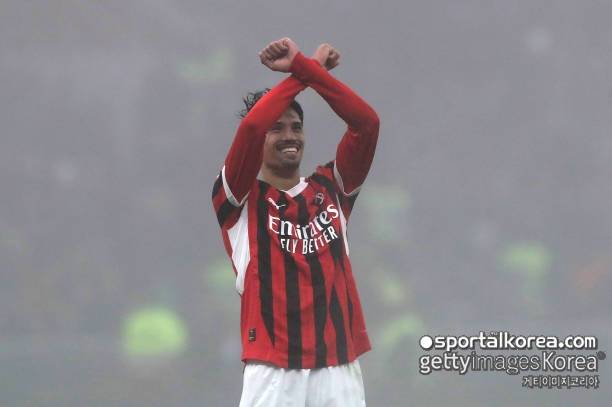 '무관 엔딩' 맨시티, 칼 빼들었다!…KDB 후계자로 '오렌지 군단 특급 MF' 낙점, 이적료 931억 베팅!