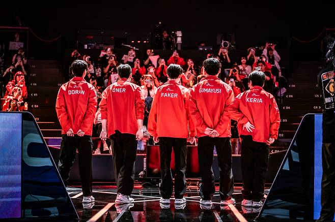 T1, DN 꺾고 2위 한화생명 맹추격 [쿠키 현장]