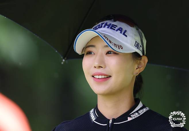 이채은, KLPGA 투어 E1 채리티 2R 선두…이예원 컷 탈락