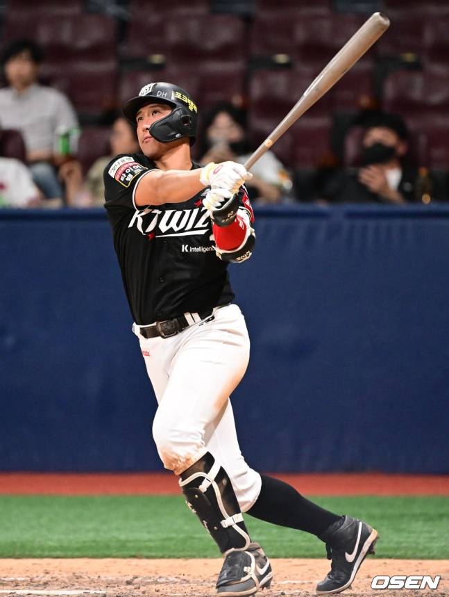 황재균, '레전드' 김태균·이대호 다 넘어섰다!→'KBO 44년' 통산 안타 '당당 7위'