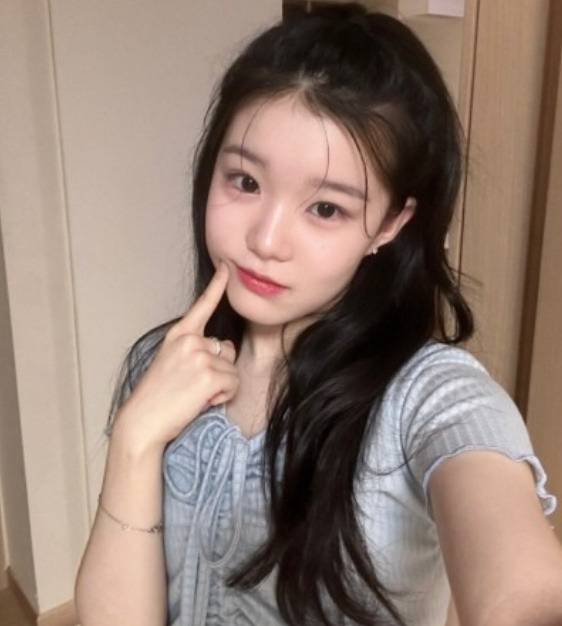 아이유 붕어빵 김규리, 아역배우에서 걸그룹 도전까지?! 😍 | 트렌드로