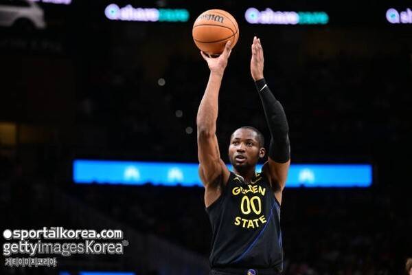 와 초대박! GSW, 커리-버틀러-엠비드 초호화 트리오 완성? '왕조 핵심+쿠밍가' 내주고 '건강하면 MVP' 영입 추진!