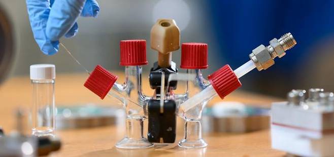 ‘전기차 배터리 용량 3배 전지 탄생 탄소제로 전기비행기 뜰까