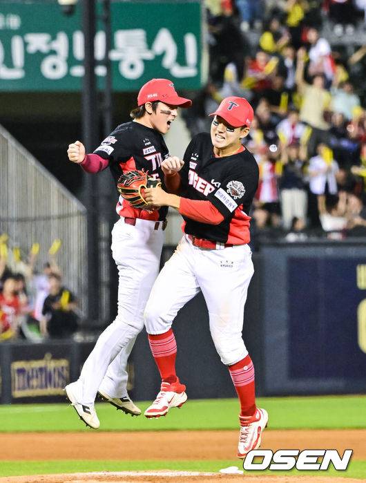'3안타+9회말 홈 보살' 2군에서 돌아온 예비 FA, “타격만 생각해 수비 실수하면 안돼” 꽃감독 지적에 달라졌다