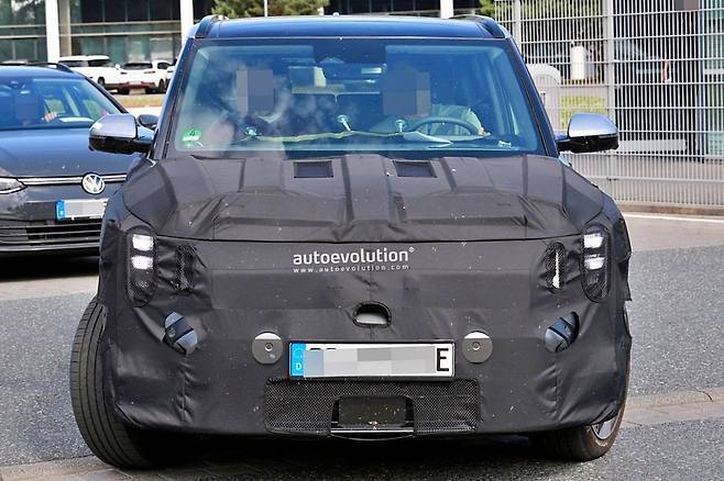 “국내 출시는 미정”… 기아 EV2 테스트카 도로 위 첫 등장 | EV-Hotissue