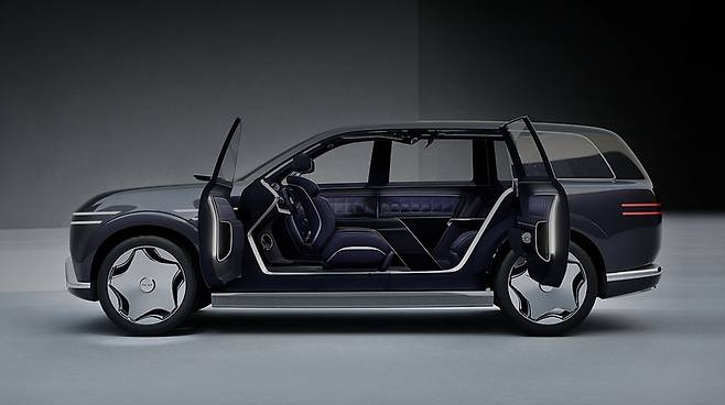 “1억짜리 SUV에 코치도어?”…제네시스 GV90, 벤츠 EQS 긴장해라 | EV-Hotissue