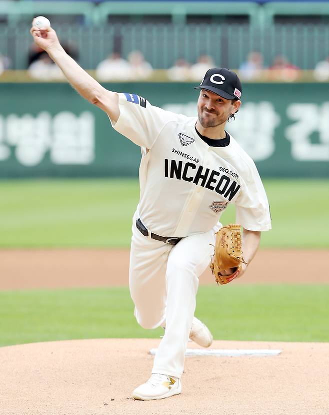 ‘1-0 신승→3연패 끝’ 이숭용 감독 “앤더슨+에레디아, 외인 맹활약으로 승리” [SS문학in]