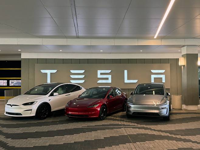 “제로백 2.5초 SUV”모델 X 페이스리프트 핵심 정리 | EV-Hotissue