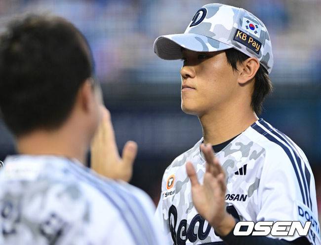 ‘선발 부상 교체’ 두산, 하늘이 도왔다! SSG에 5-0 강우콜드 승리…박신지 1139일 만에 승리+양의지 3타점 [잠실 리뷰]