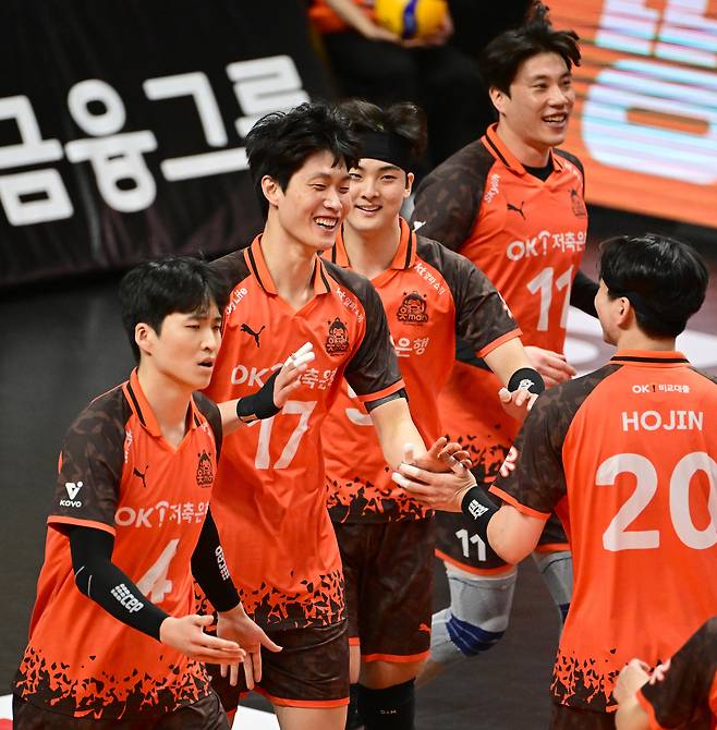 "프로배구 부산시대 열겠다"…OK 저축은행 꿈은 이뤄질까