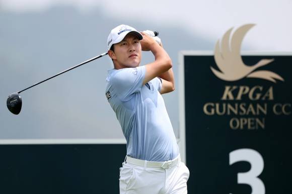 김백준, KPGA 투어 군산 오픈 1라운드서 8언더파로 시즌 2승 위한 교두보 확보