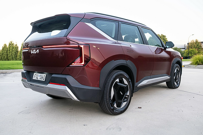 기아 EV5, 8월 국내 출시... '500km 주행' NCM 배터리 탑재한 전기 SUV | 유카포스트