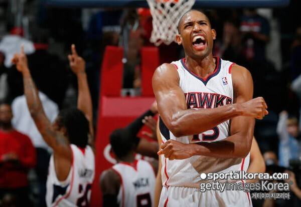 GSW 초대박! 모두가 에이튼 쳐다볼 때 베테랑 'FA 빅맨' 영입 정조준..."전력에 큰 도움 될 것"