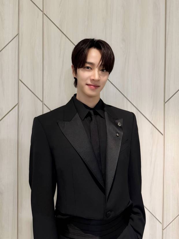 스크린 데뷔 이기광, BIFAN 레드카펫 빛낸 아우라