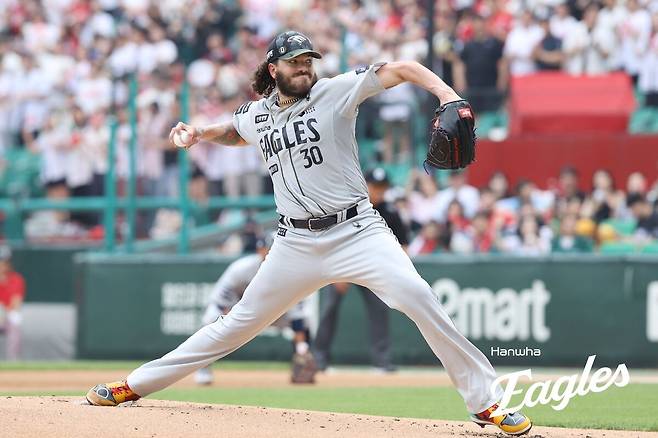 전반기 최초 700만 관중 돌파, 최정 500홈런, KIA 최형우까지...대기록도 풍성했던 2025 KBO리그