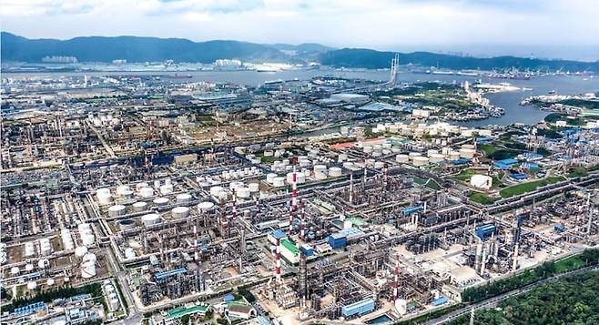 SK이노 5조 LNG 유동화...KKR 메리츠 2파전 유력