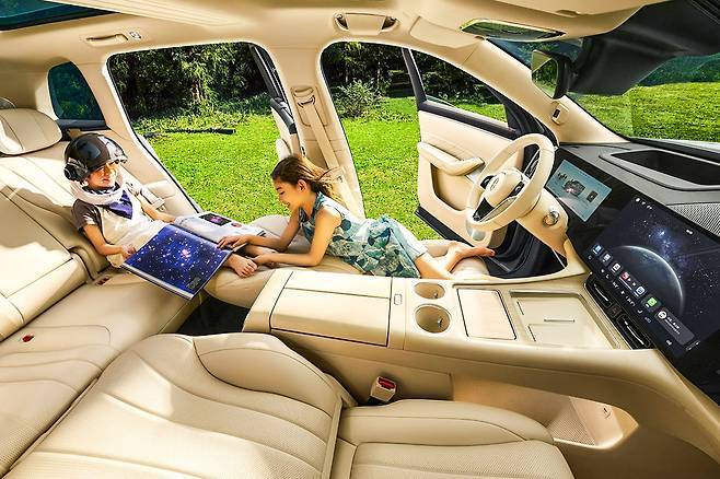 화웨이, 705km 주행거리·레벨3 자율주행 탑재한 아이토 M8 8월 출시 | M투데이