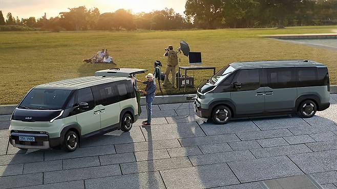 기아, 전기 밴 ‘PV5’ 앞세워 일본 상륙 준비 | EV-Hotissue