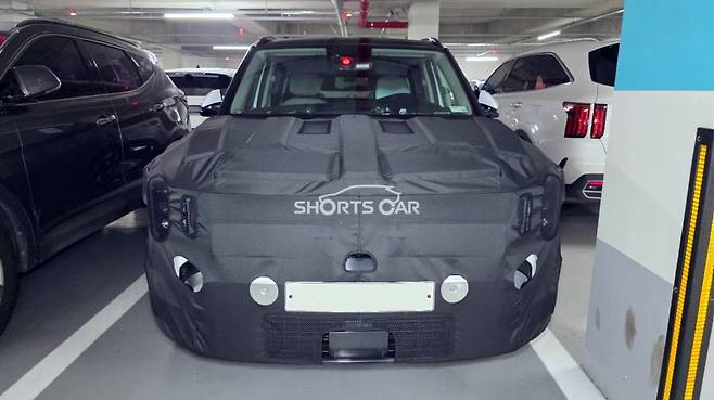 기아, 소형 전기 SUV 'EV2' 실물 국내 최초 포착... 아이오닉 2와 맞붙는다 | 유카포스트