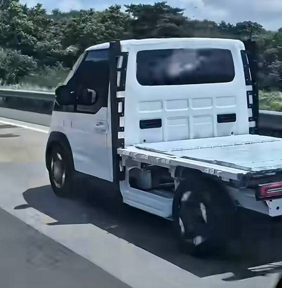 “캠핑카냐 화물차냐?” 기아 PV5, 뼈대만 공개 | EV-Hotissue