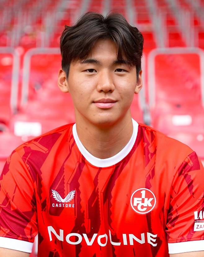 'EPL 최초의 韓 CB' 김지수 초대박! 독일 2부팀서 주전 예약…감독 "지금 당장 KIM 필요해"