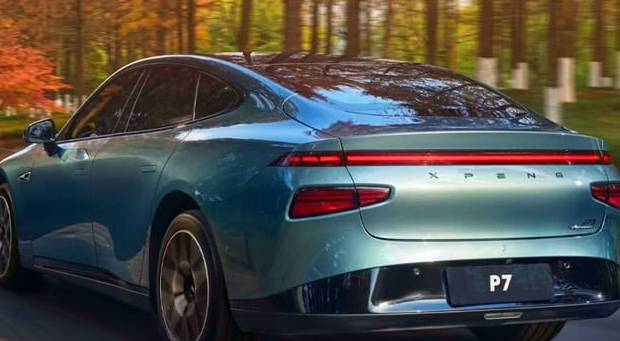 “10분 충전에 525km?” 전기차 끝판왕, 이제 테슬라도 긴장할 차례 | EV-Hotissue